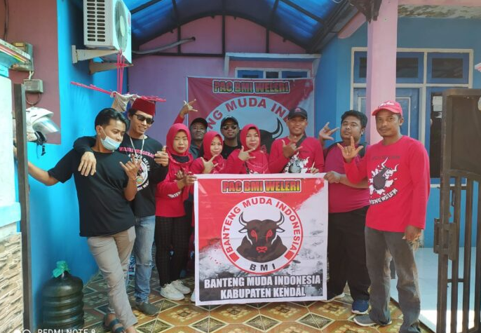 Banteng Muda Indonesia Kecamatan Weleri Bagi Sembako Untuk Fakir Miskin ...