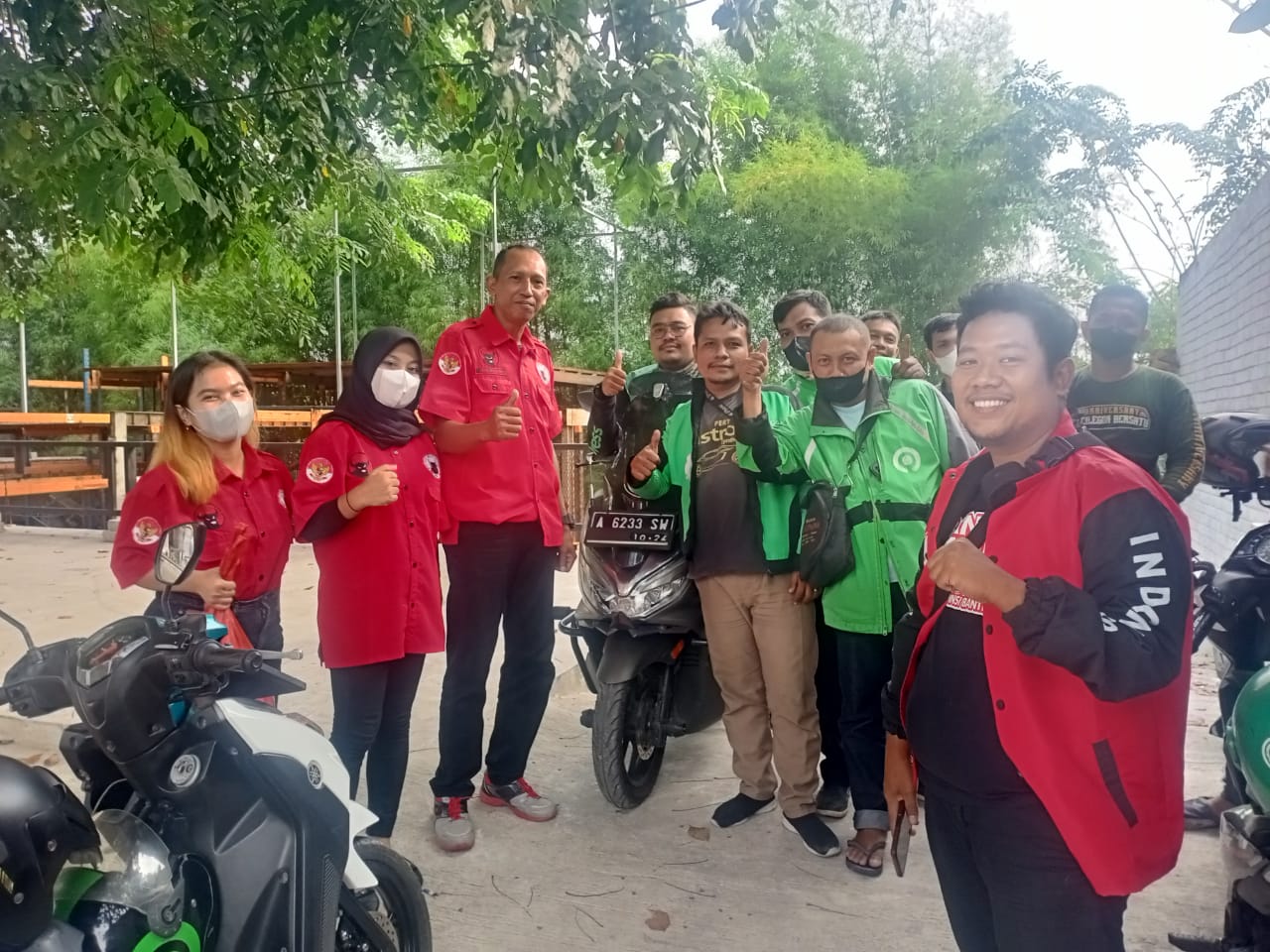 Banteng Muda Indonesia’ Bagikan 100 Nasi Box - Banteng Muda Indonesia