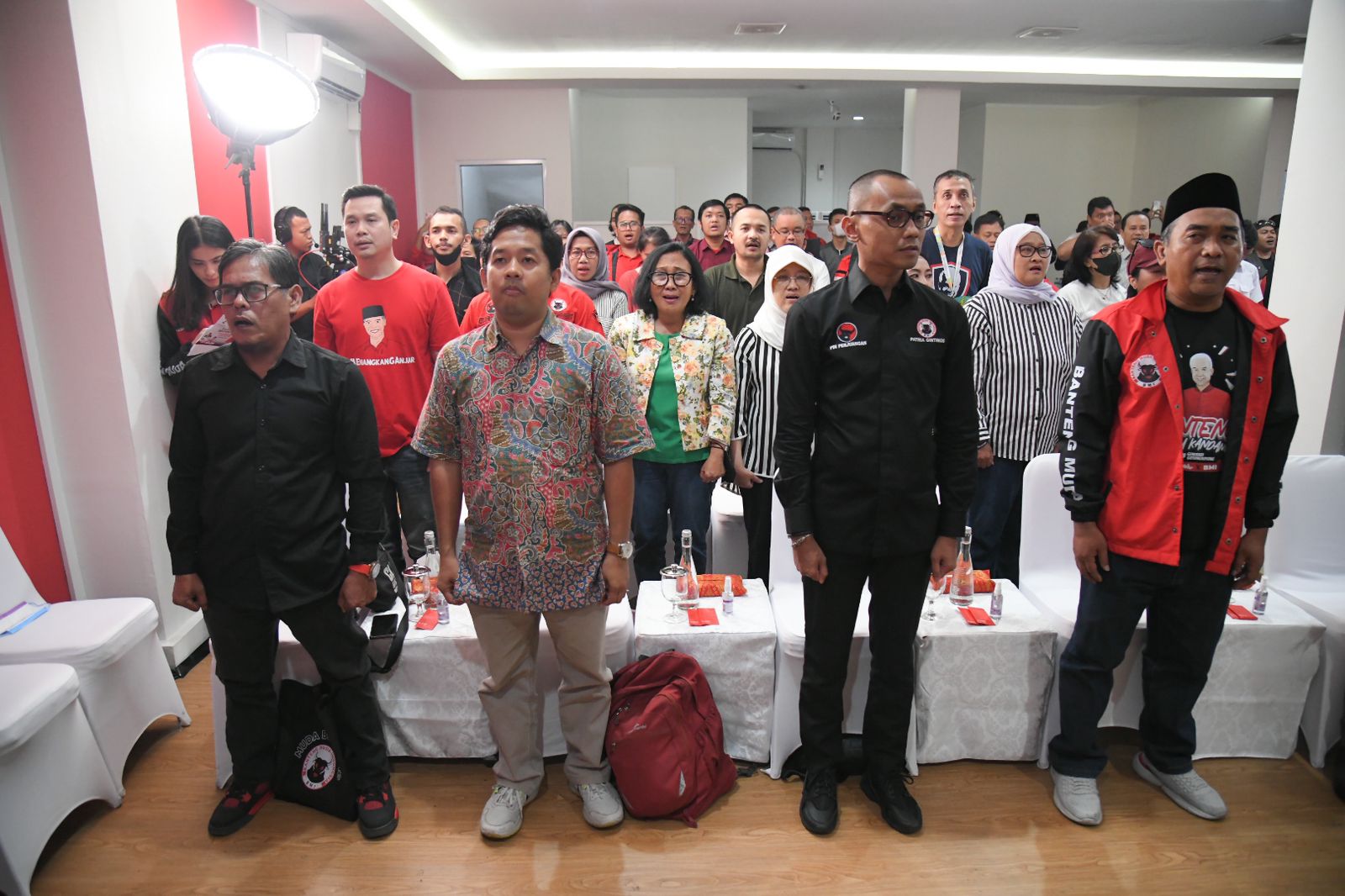 Kuliah Politik Banteng Muda "Kelompok Radikal, Pemilih Milenial & Gen Z ...